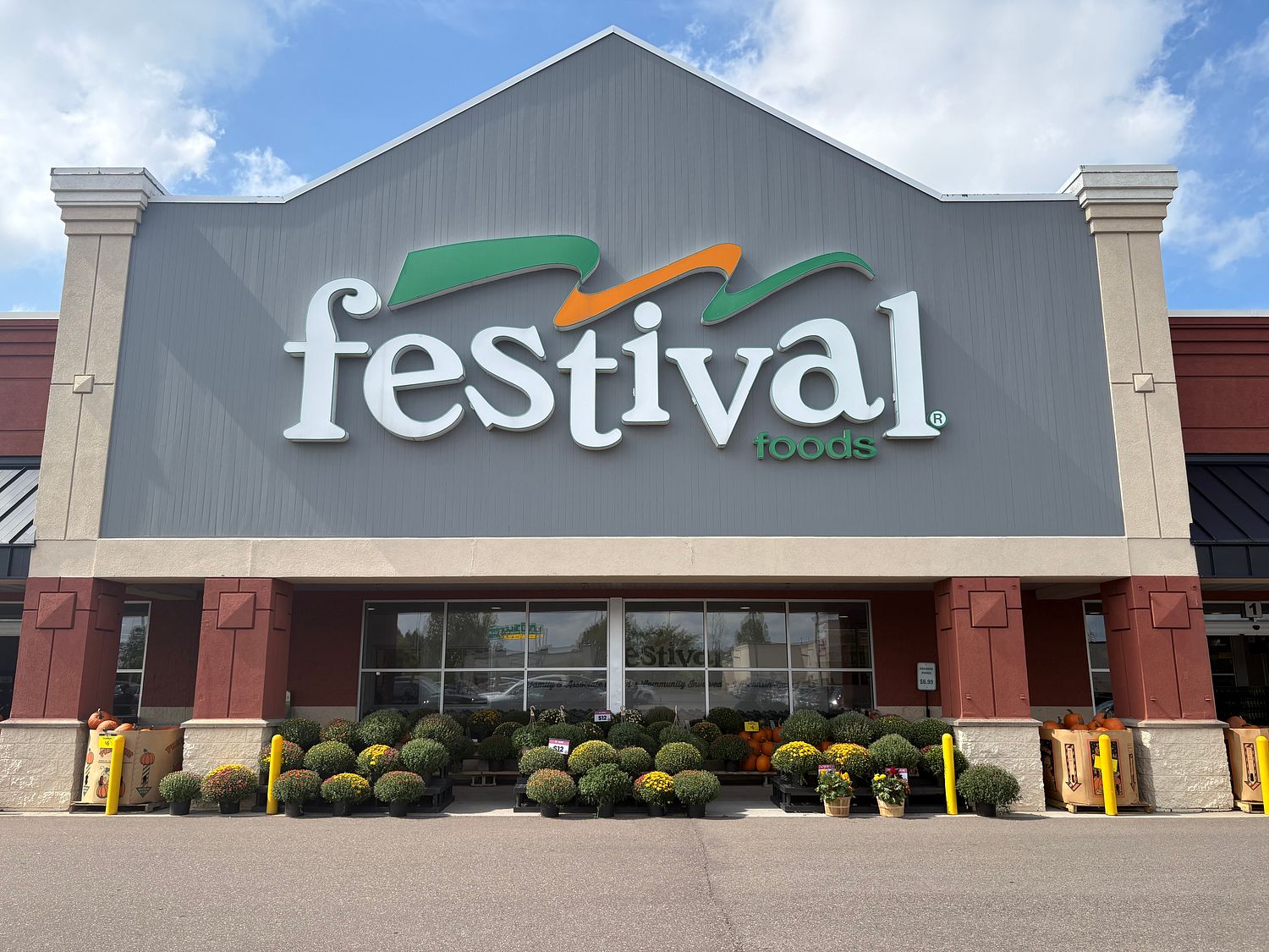 Eau Claire - Mall Location | Festival Foods