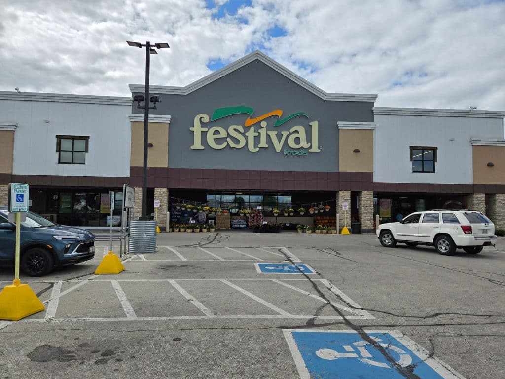 Suamico Location | Festival Foods